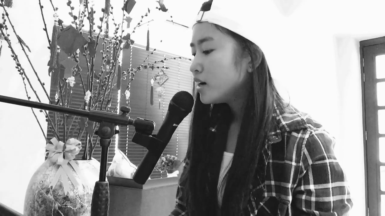 Lady Gaga - Paparazzi (acoustic cover) - YouTube