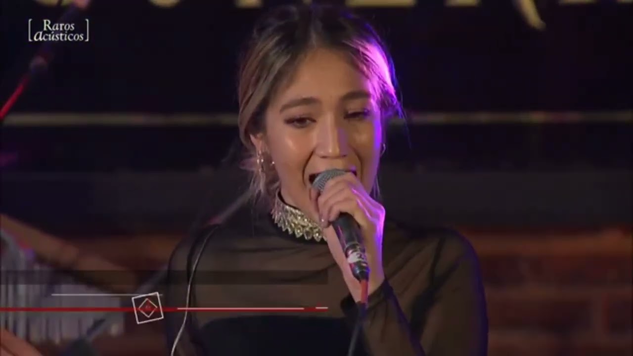 Cumbia Enganchado - Consuelo Castillo en Raros Acústicos - YouTube