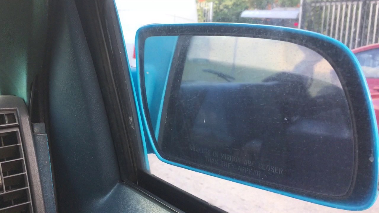 Bass Shaking Van - YouTube