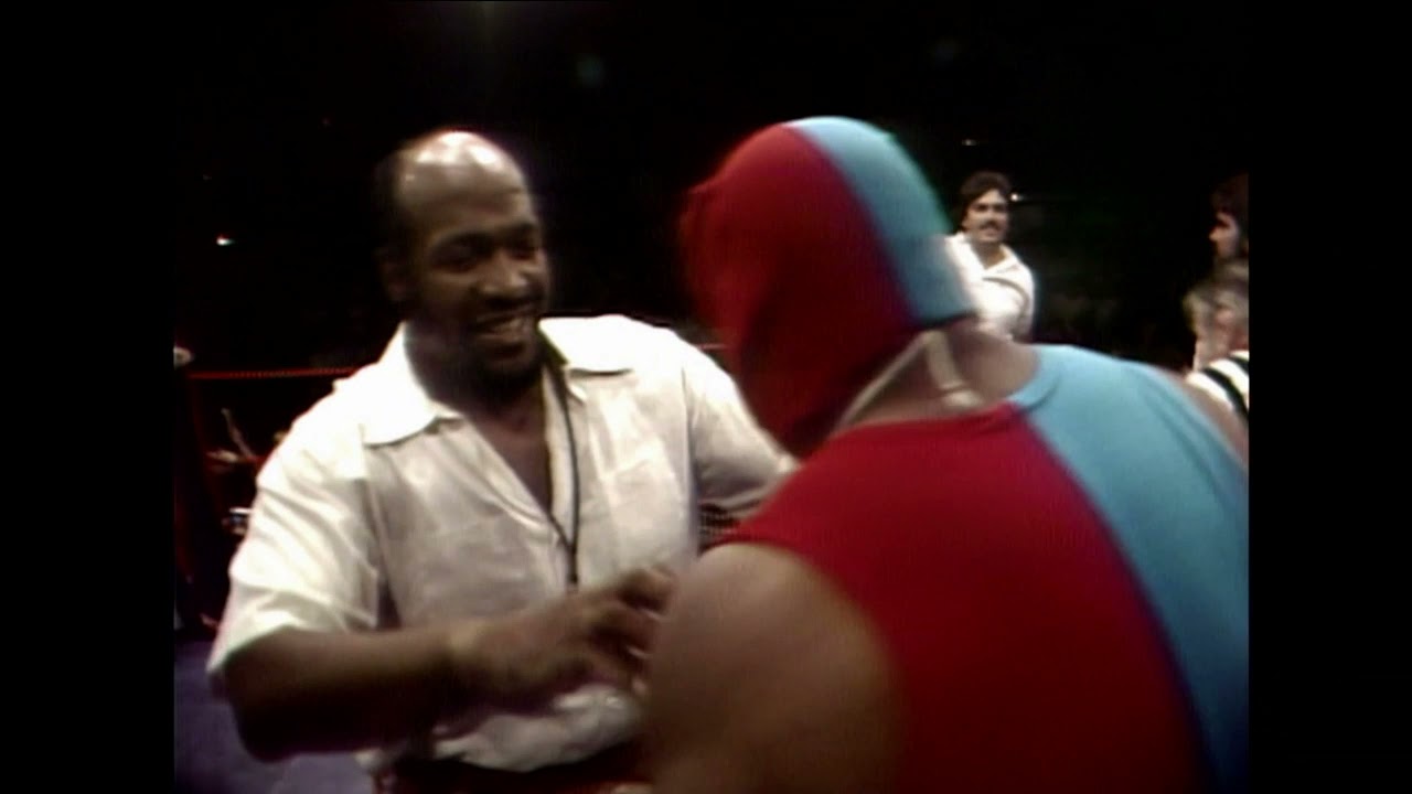 WCCW 1982 09 11 82 - YouTube