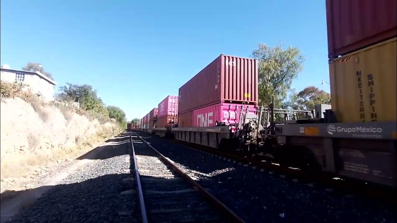 FXE 4690 EMDX 7223 manzanillo al sur pasando en bojay - YouTube