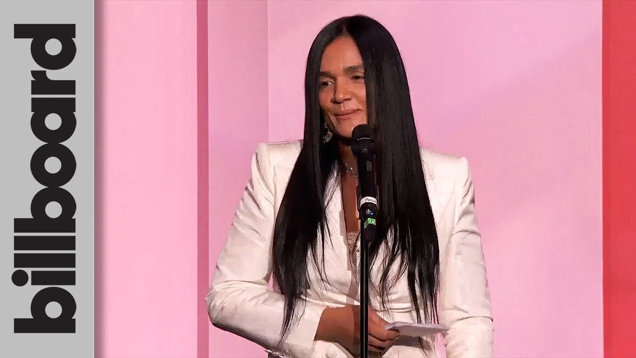 Desiree Perez Accepts Executive of the Year Award | Women In Music ...