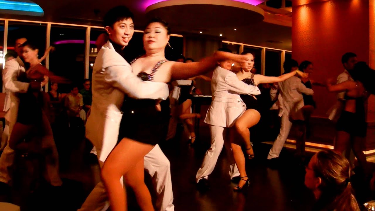 LA salsa dance - YouTube