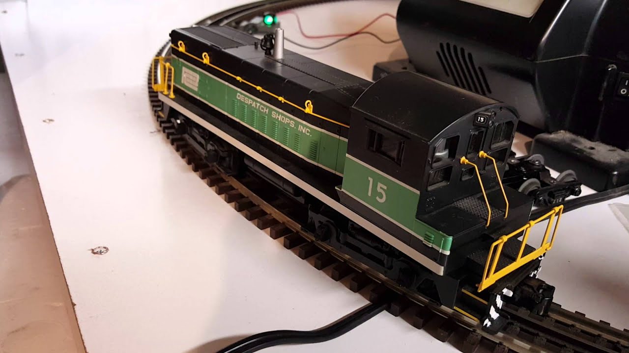 MTH SW-8 switcher with freight yard sounds ps2 - YouTube