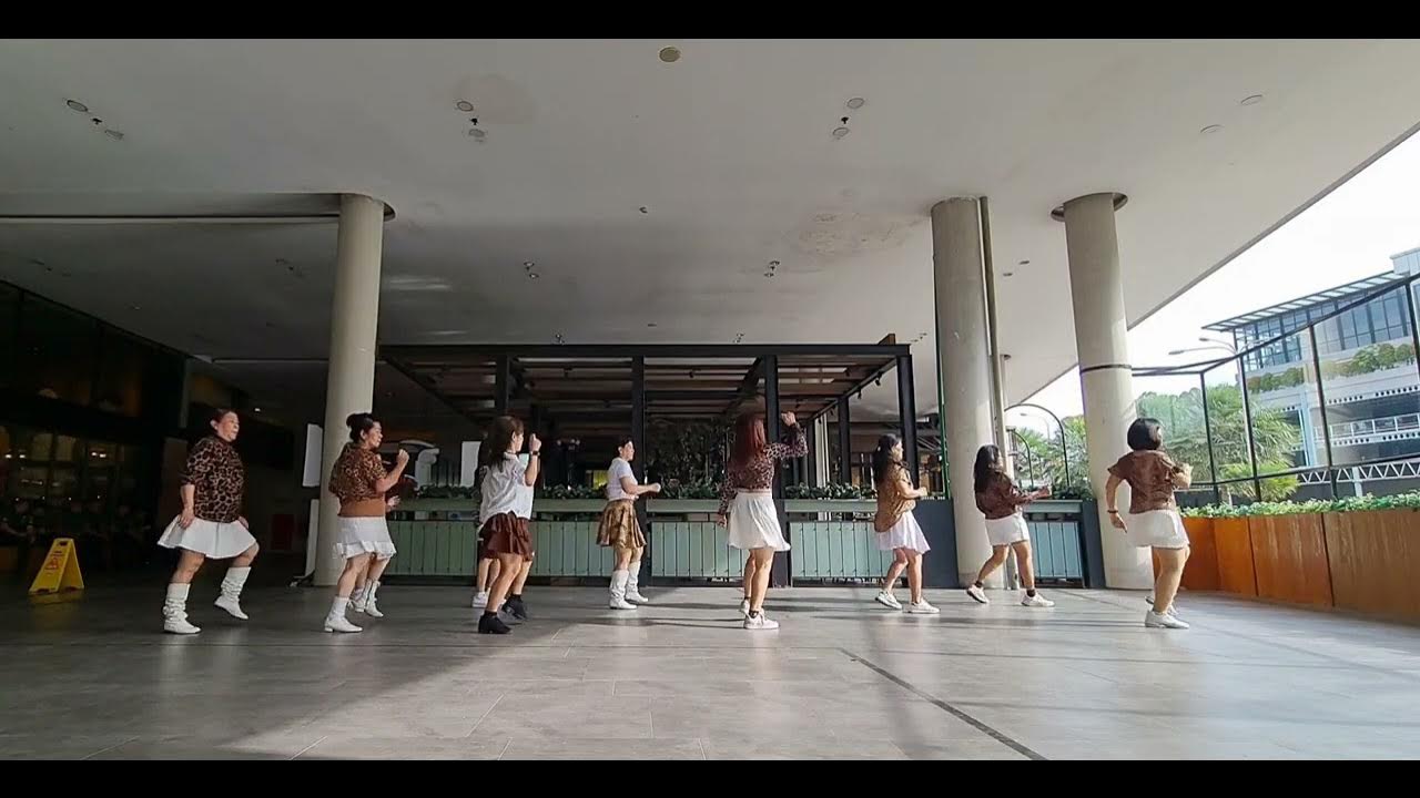 Daddy Keeps Calling line dance [32C 4W Improver, choreo Ivonne Verhagen & Collin Ghys] - YouTube