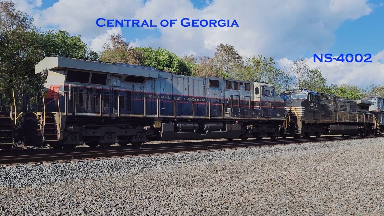 Central of Georgia (Heritage) NS-4002 and Union Pacific on the Z Trains ...
