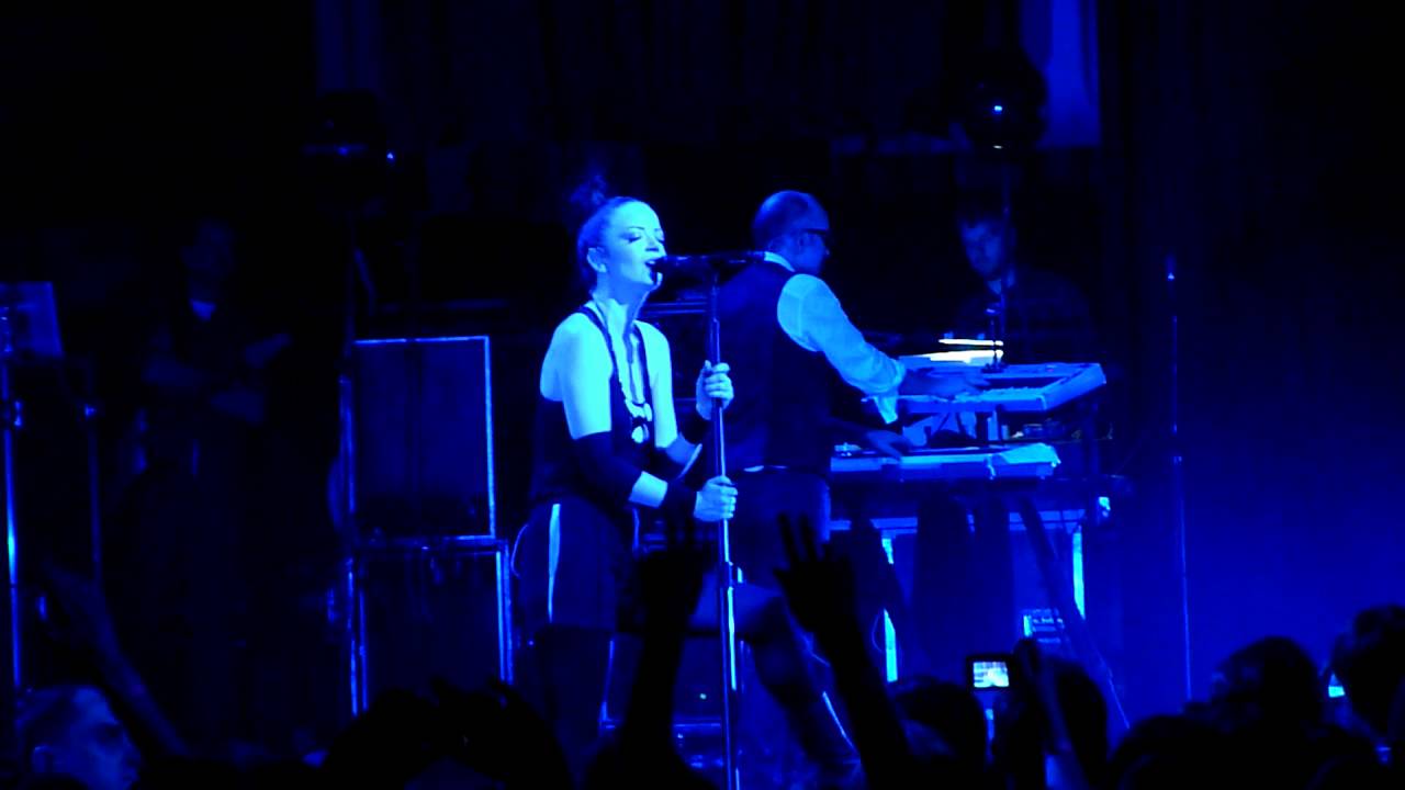 Garbage - Concert 2012-05-12 Crocus City Hall, Moscow (Part) - YouTube