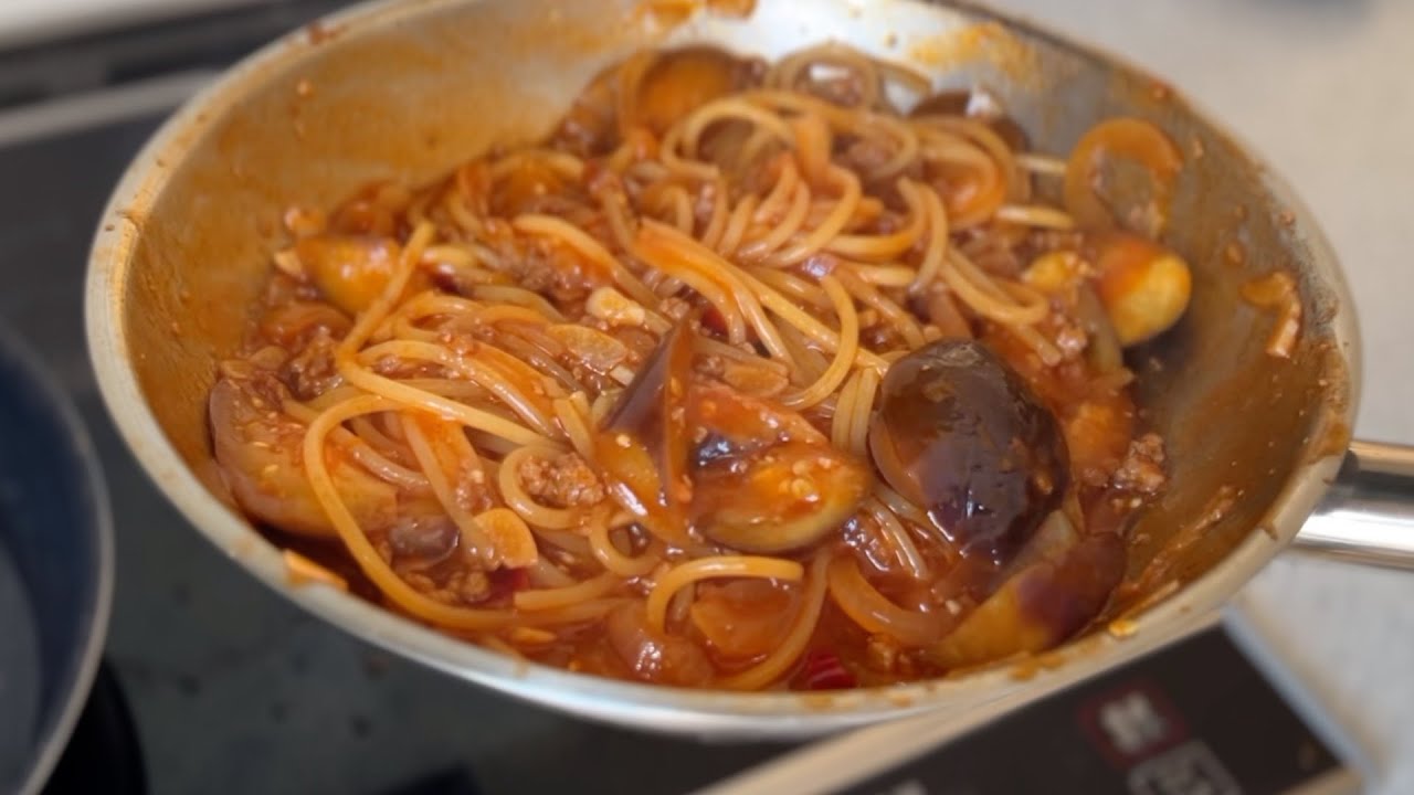 Eggplant Upgrade: Easy Meat Sauce Spaghetti - YouTube