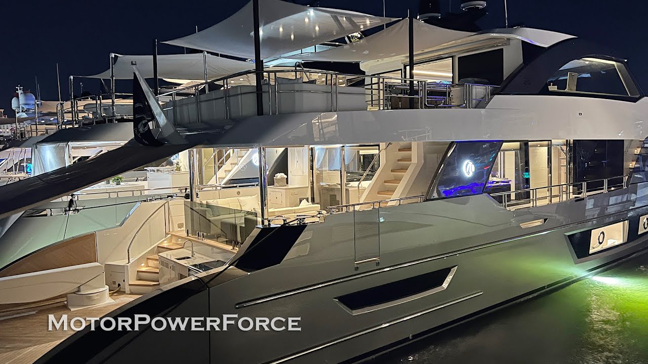 2023 Ocean Alexander 28 Explorer - YouTube