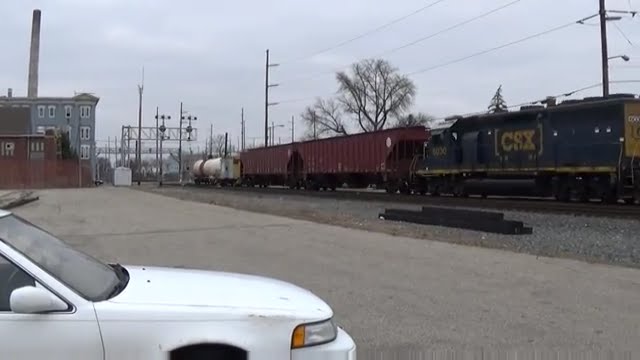 CSX Locomotive Long Hood Forward Switching Train with Transfer Caboose - YouTube