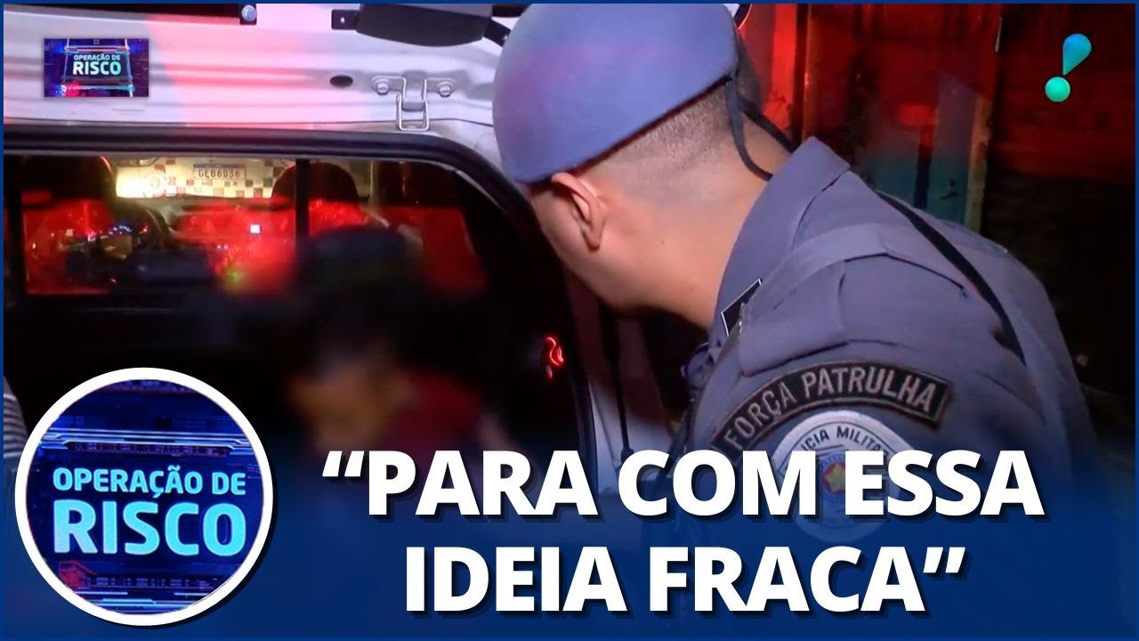 Traficante 'espertão' corre dispensando a droga, mas acaba preso - YouTube