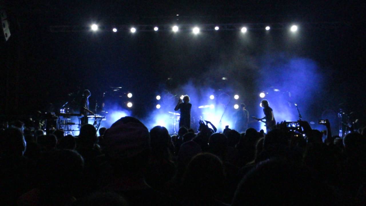 AWOLNATION -- RUN Opening **LIVE** - YouTube
