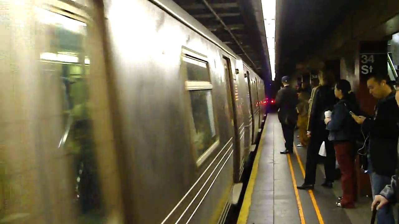 MTA New York City Subway: 2nd Avenue Bound R46 V Train Arriving At W ...