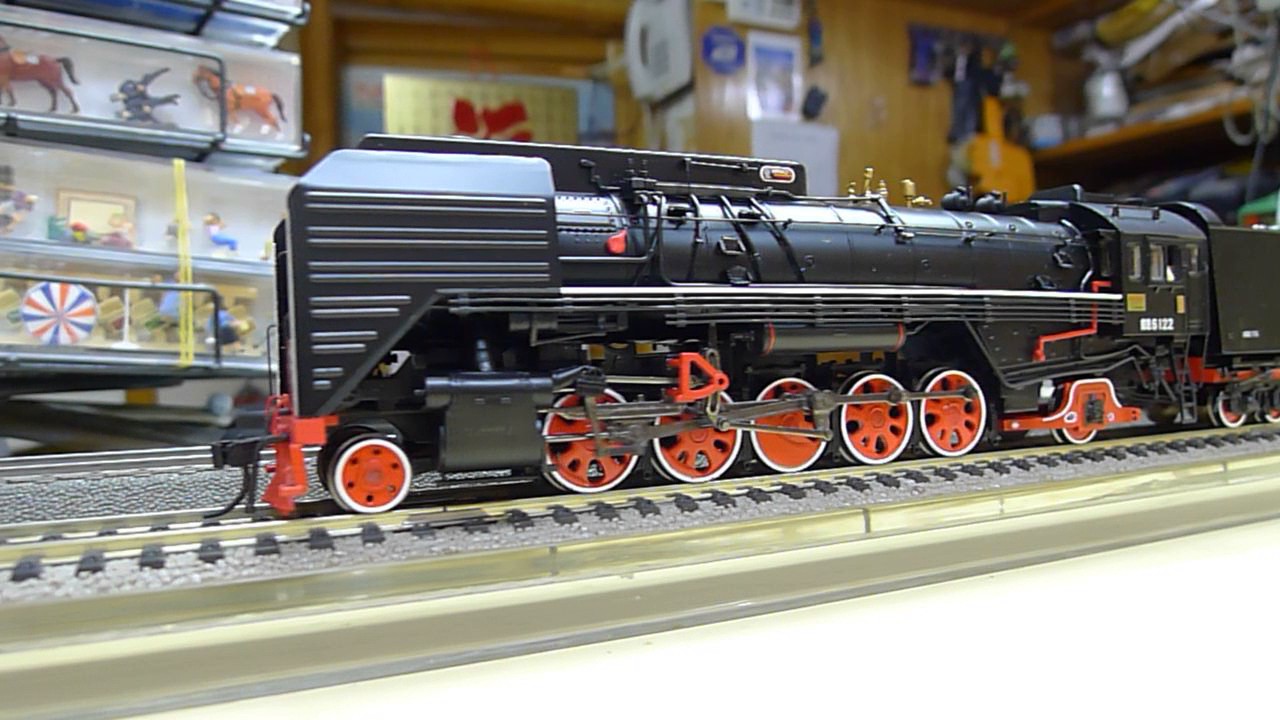 Bachmann QJ-6122 Steam Locomotive, "Youth" DCC sound. - YouTube