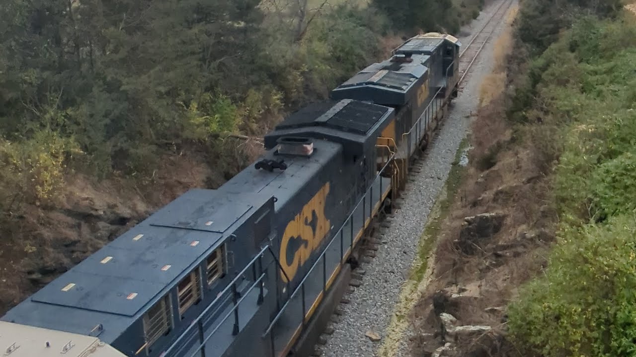 CSX Hanover sub local L 137 leaving Gettysburg - YouTube