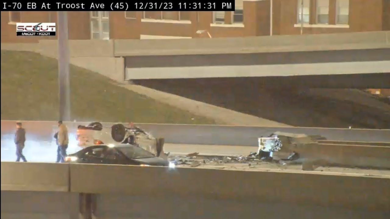HORROR: Speeding Driver Crashes Head-On Into Concrete Median At +80 MPH ...