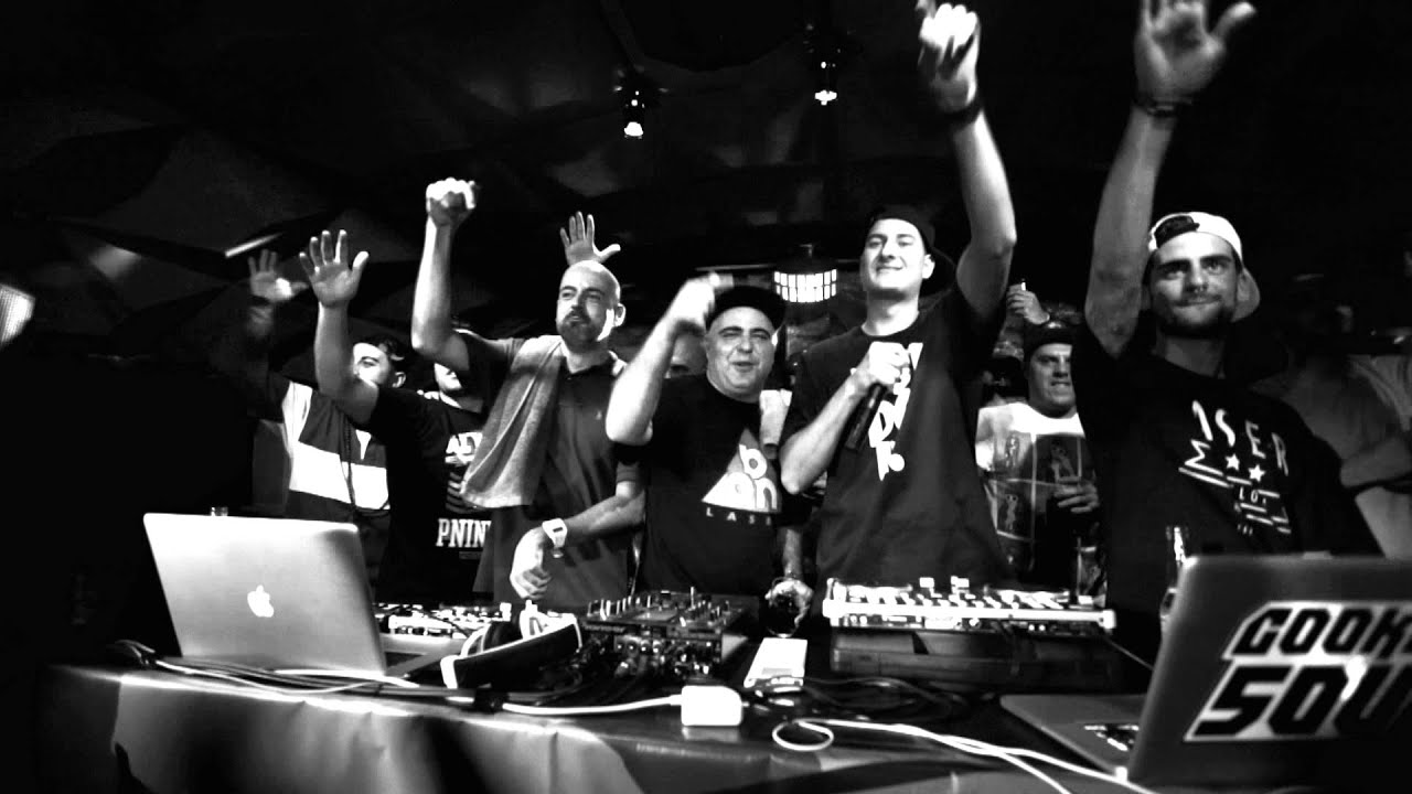 Flavio Rodríguez -Máquina de escribir con Mucho Muchacho aka Skinny ...