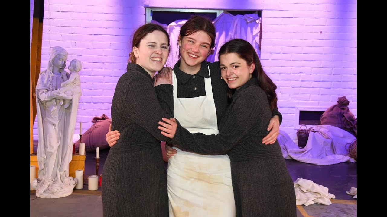 PREMIERE: Magdalena I The Singing Factory - YouTube