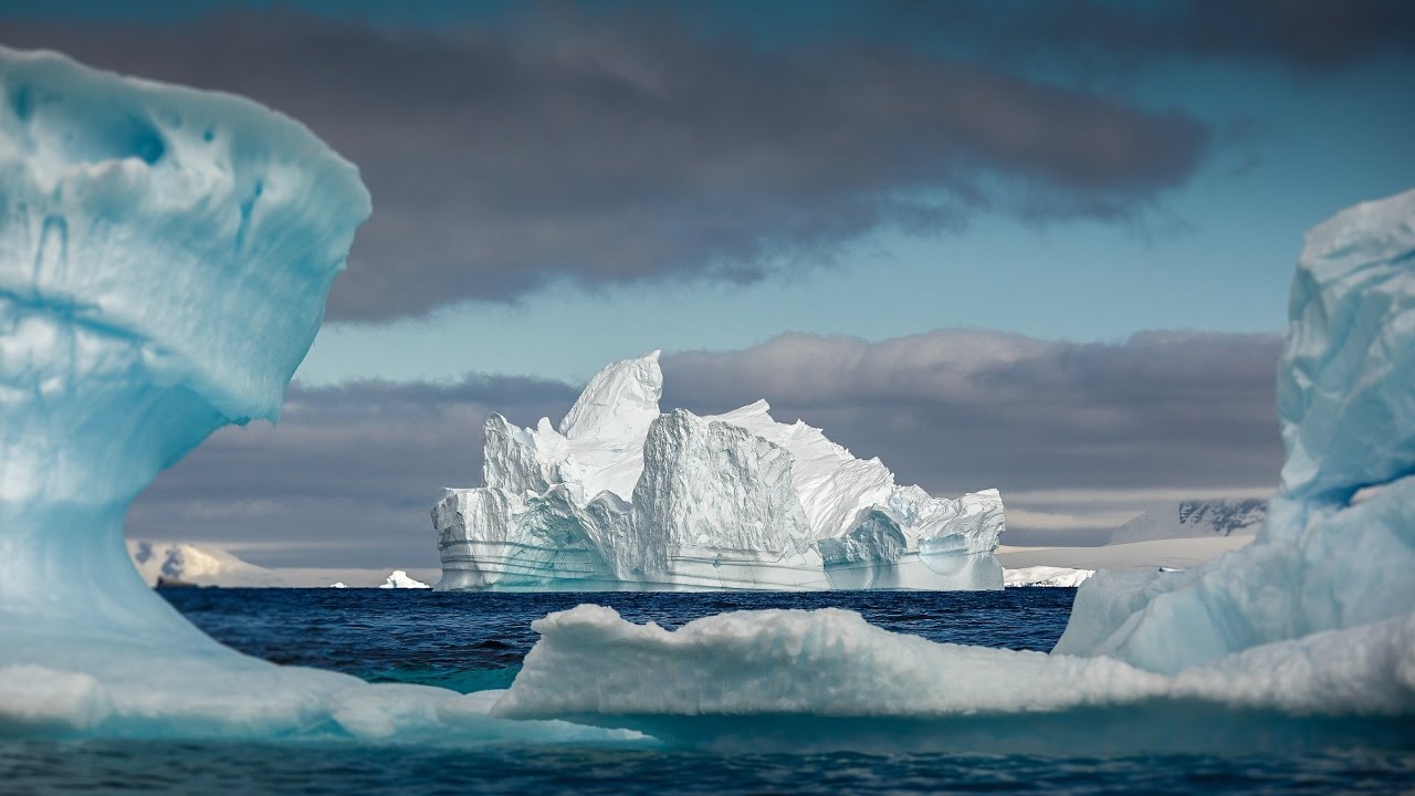 Ethereal Wave (Very Emotional Music) - YouTube