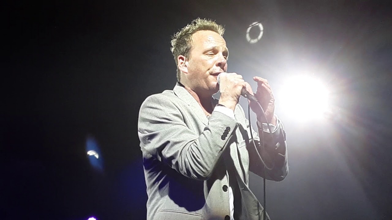 Alan Parsons - PJ Olsson singing "Time" - YouTube