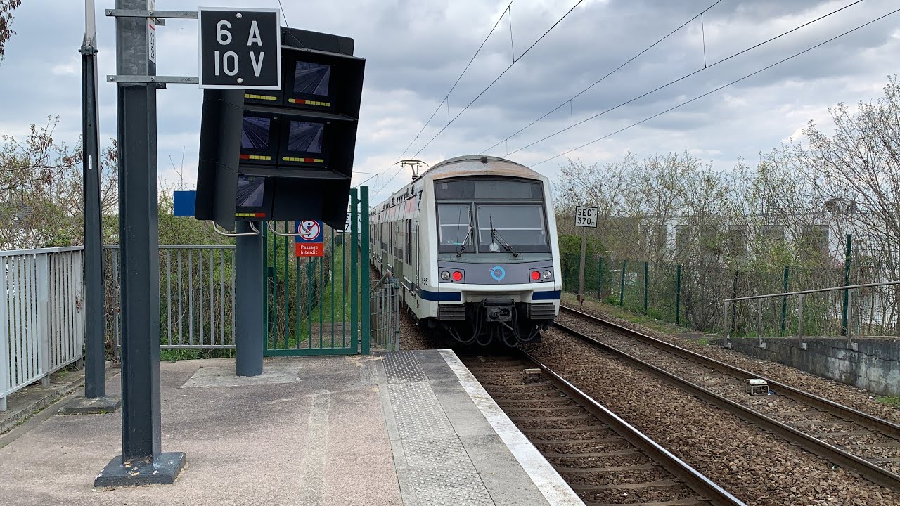 RER-A MI2N ALTEO en gare de Achères-Ville - YouTube
