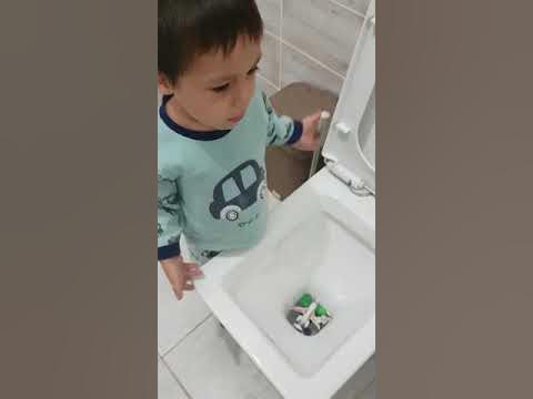 самолёт в унитазе - YouTube