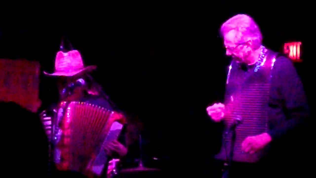 Mardi Gras - Leeron Zydeco & The Hot Tamales @ DBGBs - YouTube