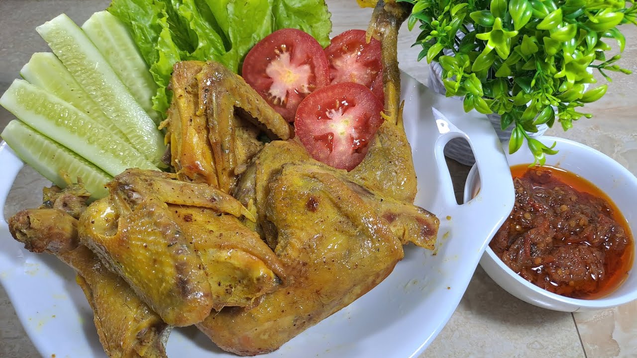 Ayam goreng basah ala RM Ciganea - YouTube
