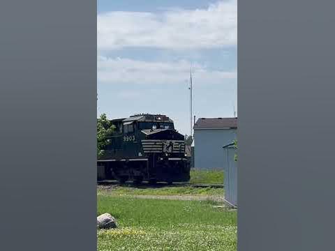 NS 9903 & UP 3821 Lite Power Mason City Iowa - YouTube
