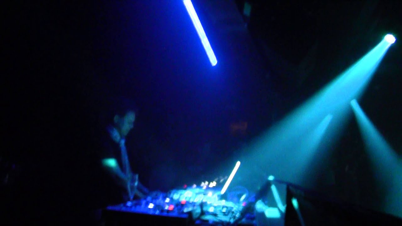 Brian Transeau aka BT live @ Ministry Of Sound (11-10-2013) - YouTube