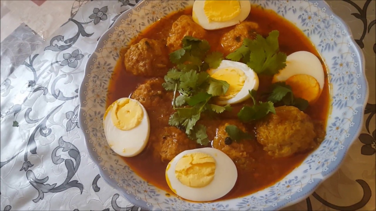 KOFTAY ANDAY | MEATBALLS & EGG CURRY - YouTube