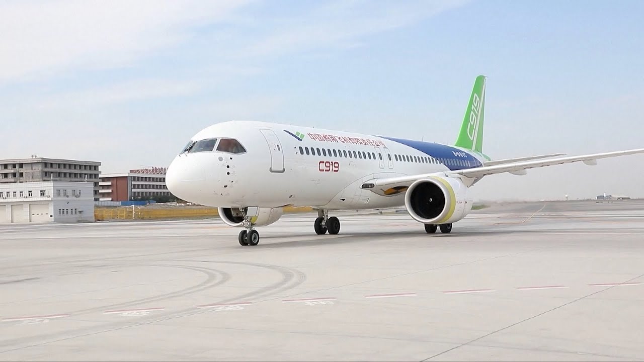 China's C919 aircraft begins demonstration flights in Xinjiang - YouTube