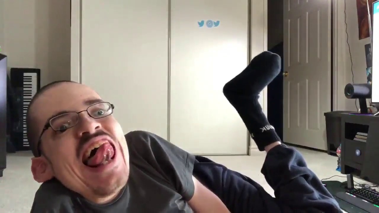 SOCK CATCH 🧦 - Ricky Berwick - YouTube