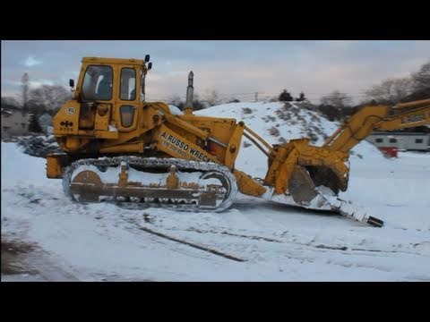 Komatsu D75S Track Loader Clearing Snow - YouTube