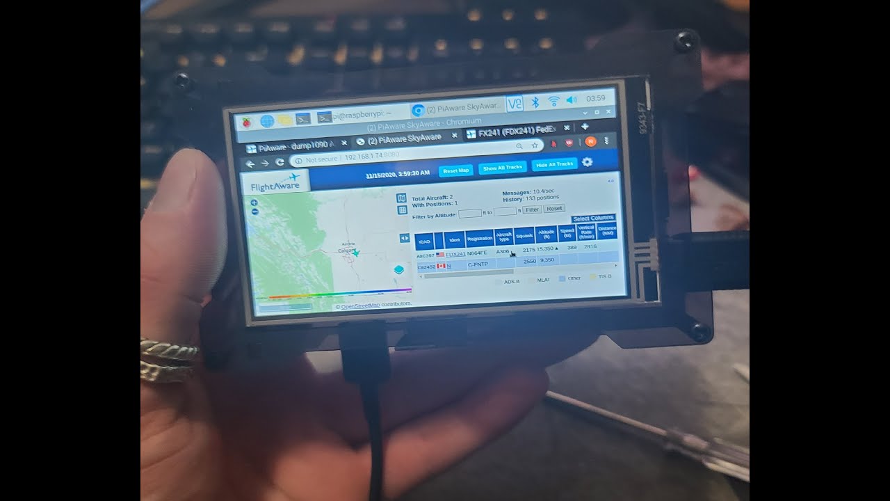 Raspberry Pi Live Airplane Traffic - YouTube