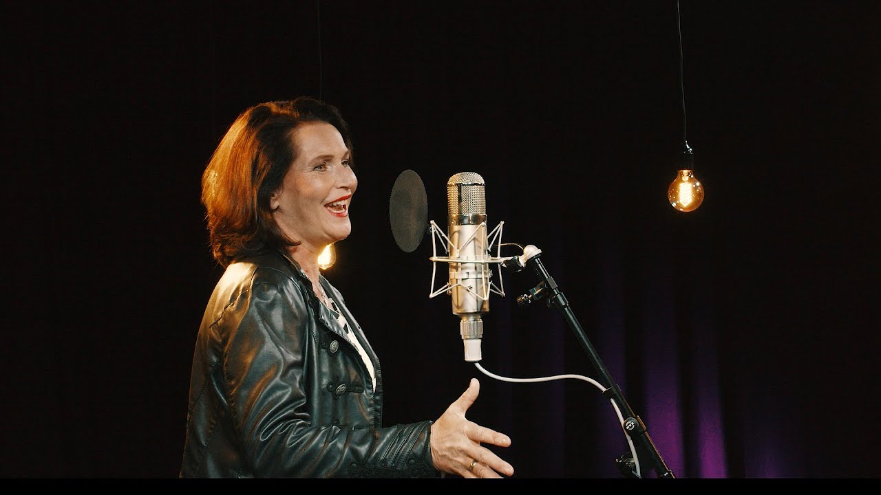 TRAILER 1: Maya Hakvoort - Here's To Life - Songs From My Heart / SOM ...
