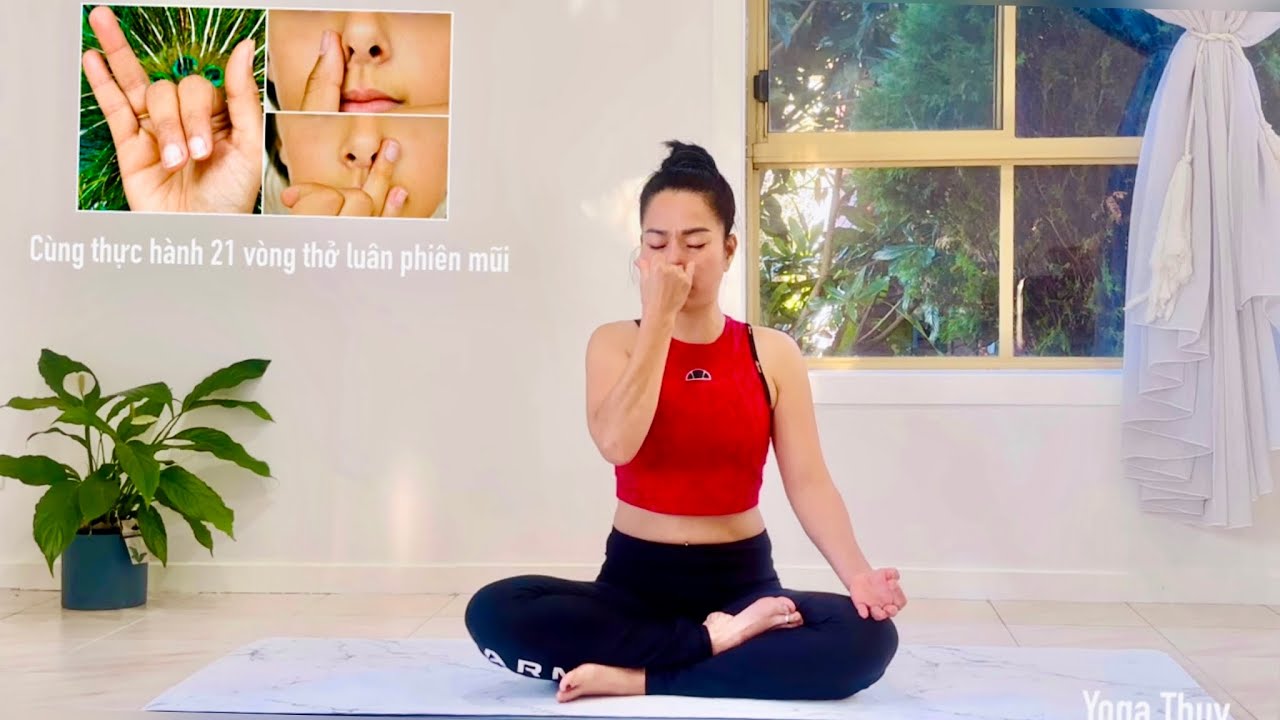 30 phút Yoga nạp năng lượng cho ngày mới - tuyệt vời cho chị em bận rộn / YOGA THUY - YouTube