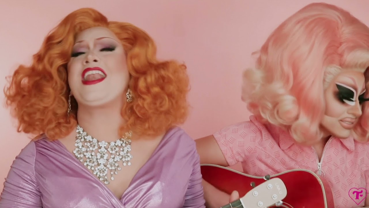 Trixie Mattel and Jinx Monsoon being wholesome and singing.. - YouTube