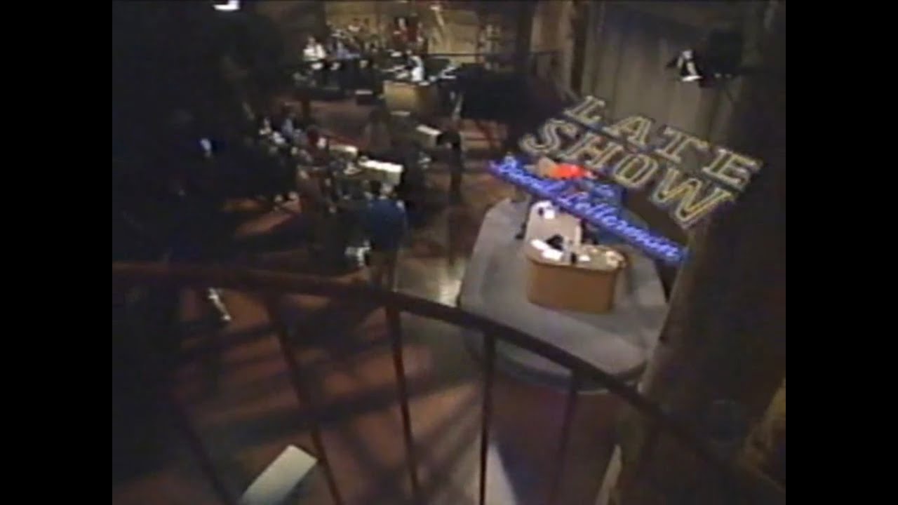 Late Show with David Letterman clip, 11/23-24/1993 - YouTube