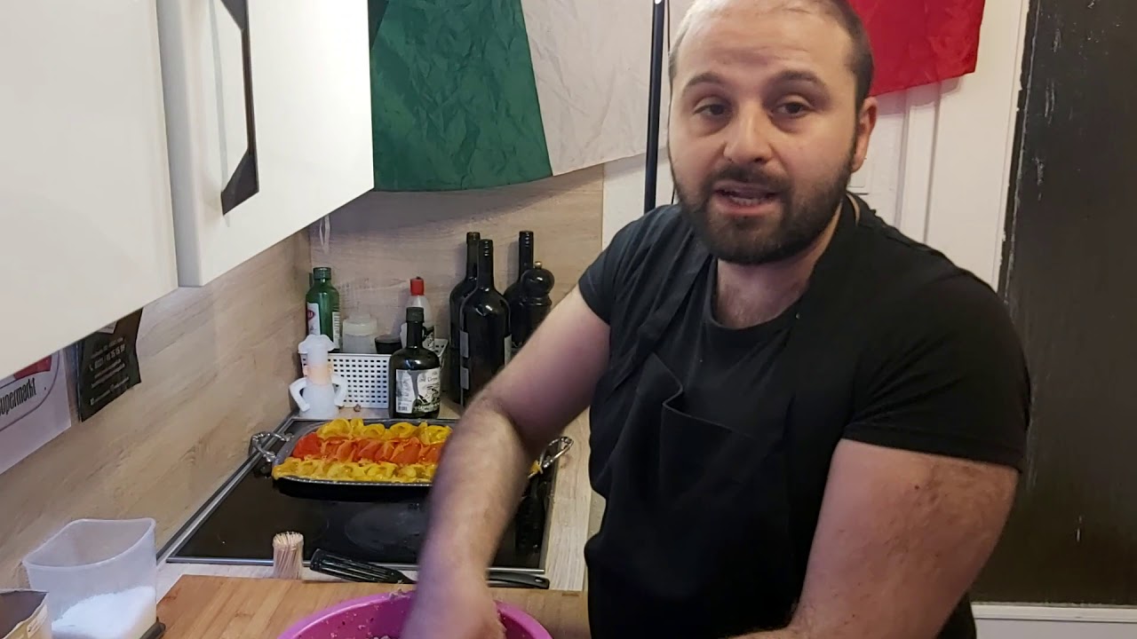 Peperoni ripieni napoletani, puparuol Mbuttunat! - YouTube