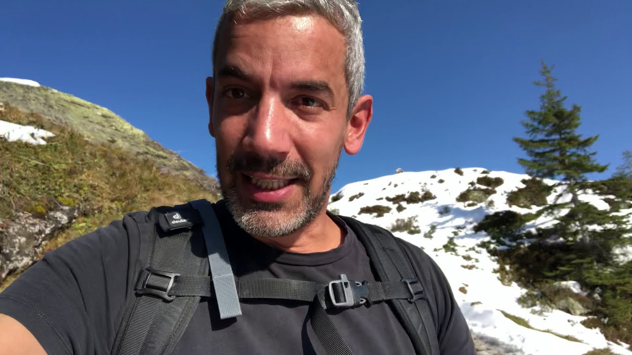 Autumn School of Curating: Adrian Notz about Ibrahim Nehme - YouTube