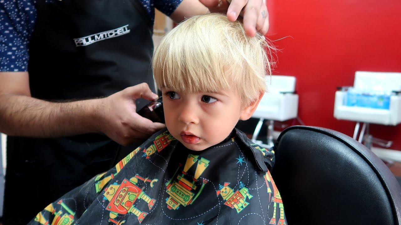 TODDLER'S HAIRCUT Barbershop Transformation - YouTube