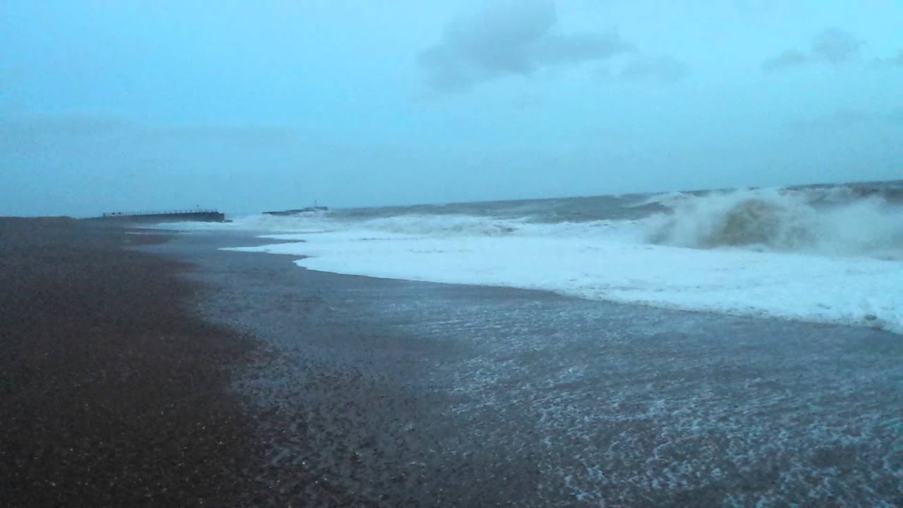 Adverse Weather Conditions Across the UK (Hastings Sea) - YouTube
