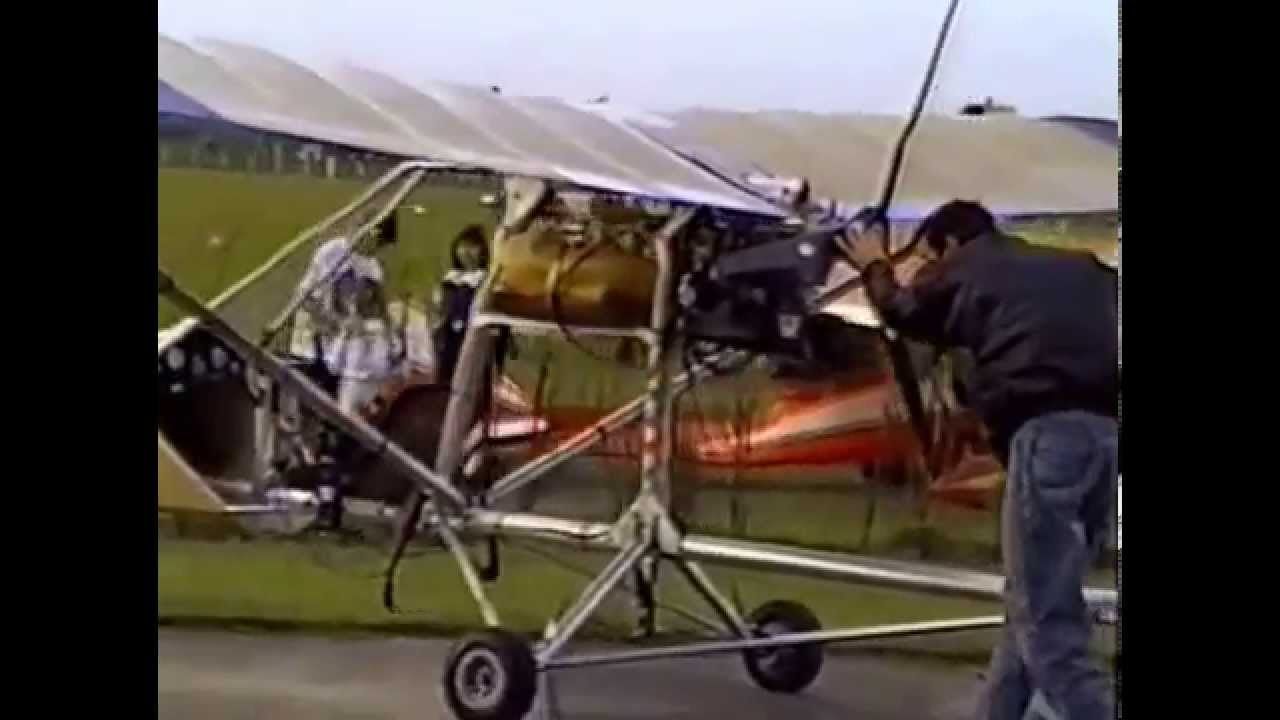 MonoFly voando no Graciosa Ultraleve Clube anos 90 - YouTube