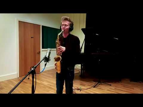 Cherokee - Charlie Parker, performed by Harry Toulson - YouTube