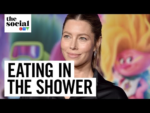 Jessica Biel eats in the shower | The Social
