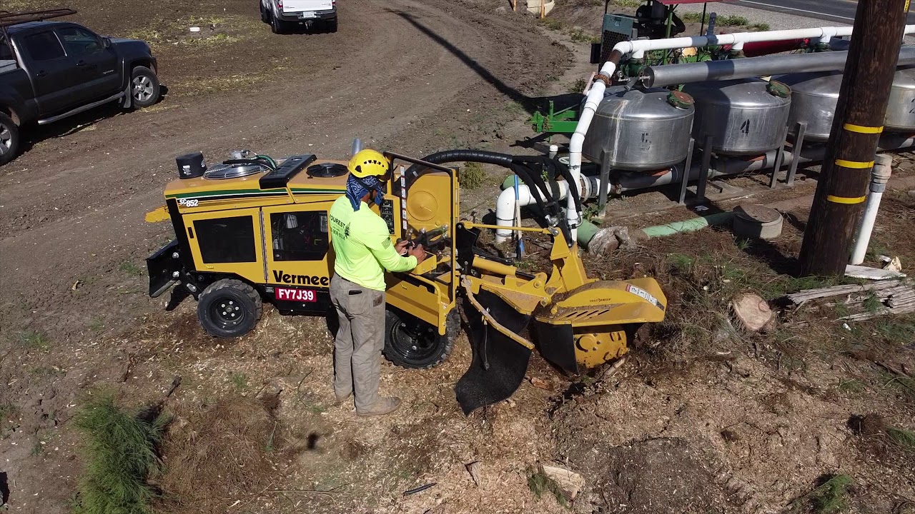 Vermeer SC852 Stump Grinder and BC1800 Brush Chipper Demo - YouTube