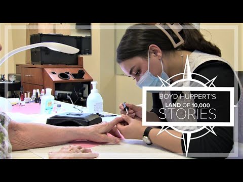 As beauty school student practices, nursing home residents sport nicest nails around