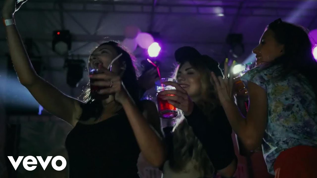 Phelu pop wine - AFTER ft. Perla Cordero - YouTube