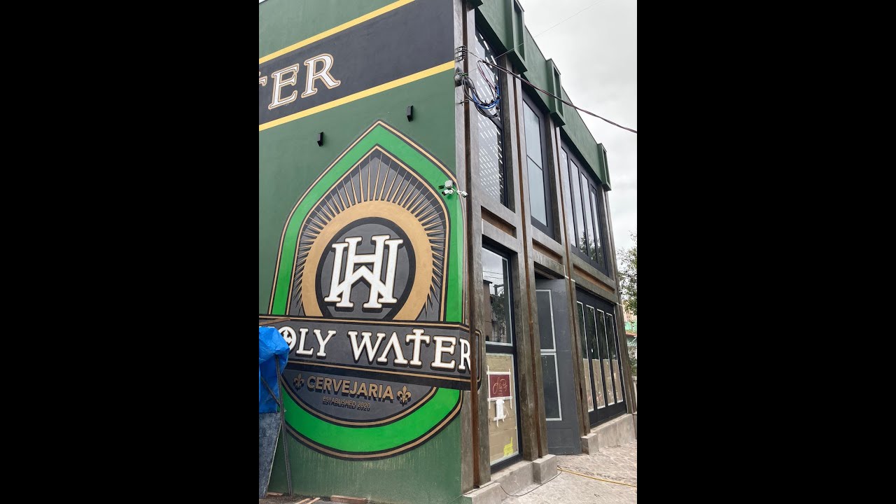 Pintura do emblema da Cervejaria Holy Water - YouTube